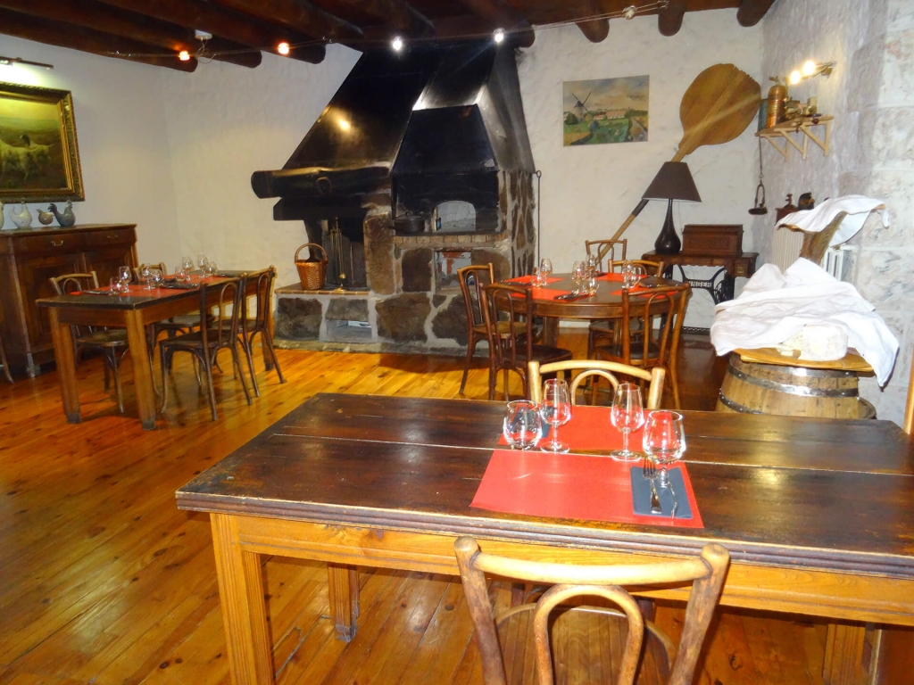 Auberge Lou Pinatou Alexandre Roy Solignac sous Roche Velay ...
